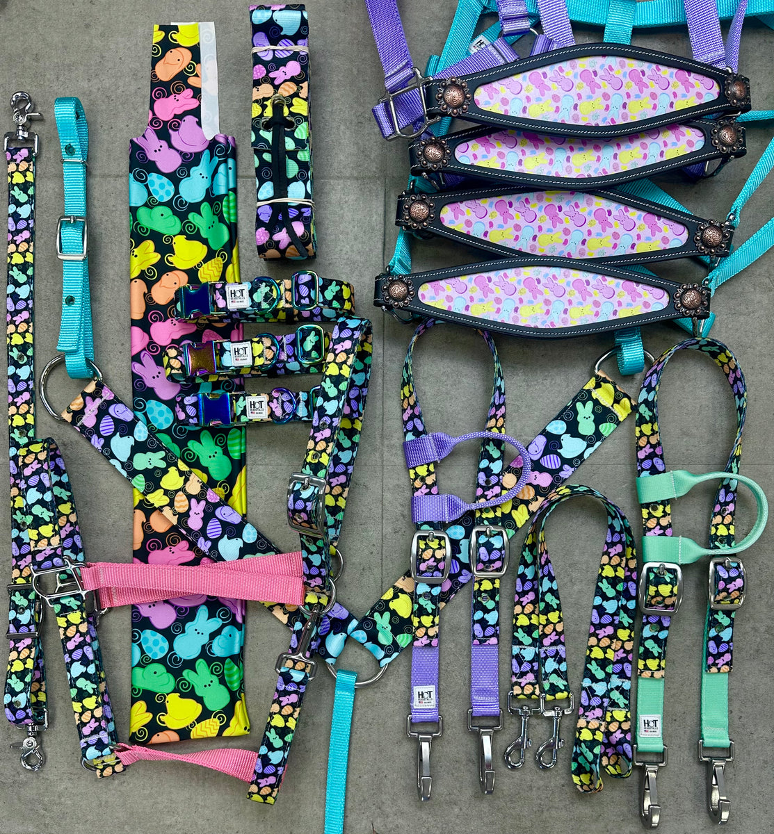 Holiday Themed Tack – Hot Headstalls